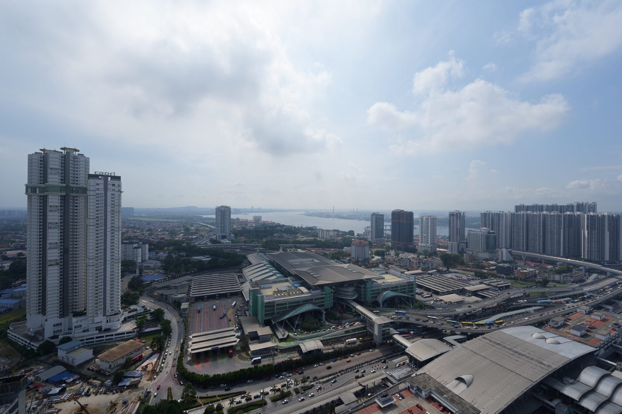 STRIDES Premier: Your Trusted Singapore-Johor Taxi Service